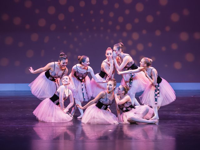 DanceTeacherWeb | Articles - DOES YOUR CHOREOGRAPHY ALWAYS NEED A GIMMICK?