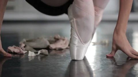 DanceTeacherWeb | Articles - FIVE TIPS FOR BEGINNER POINTE DANCERS